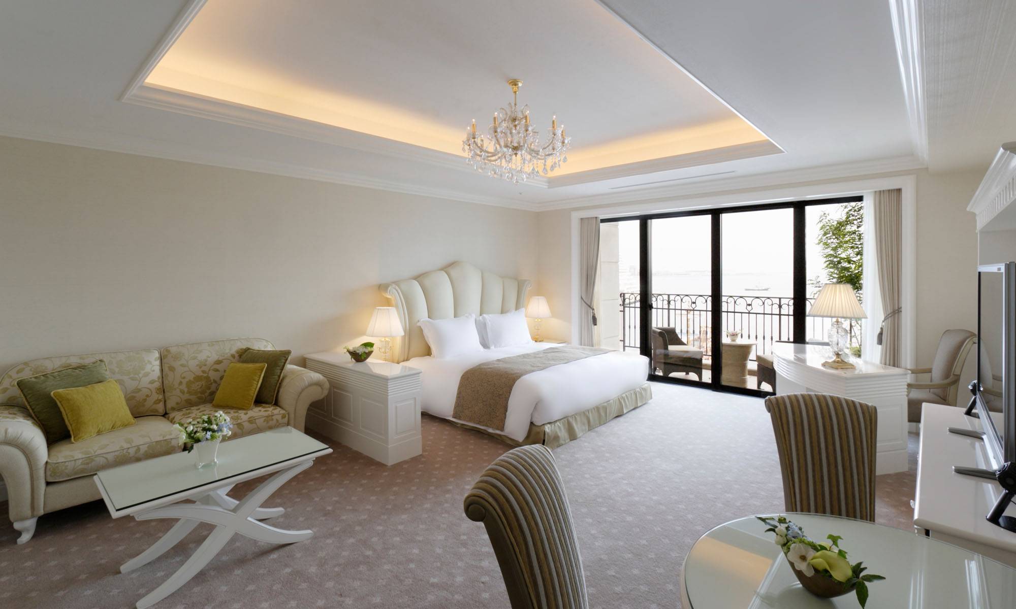 Luxurious Floor (4-6F) - Luxurious Moderate Double KOBE Hotel - HOTEL ...